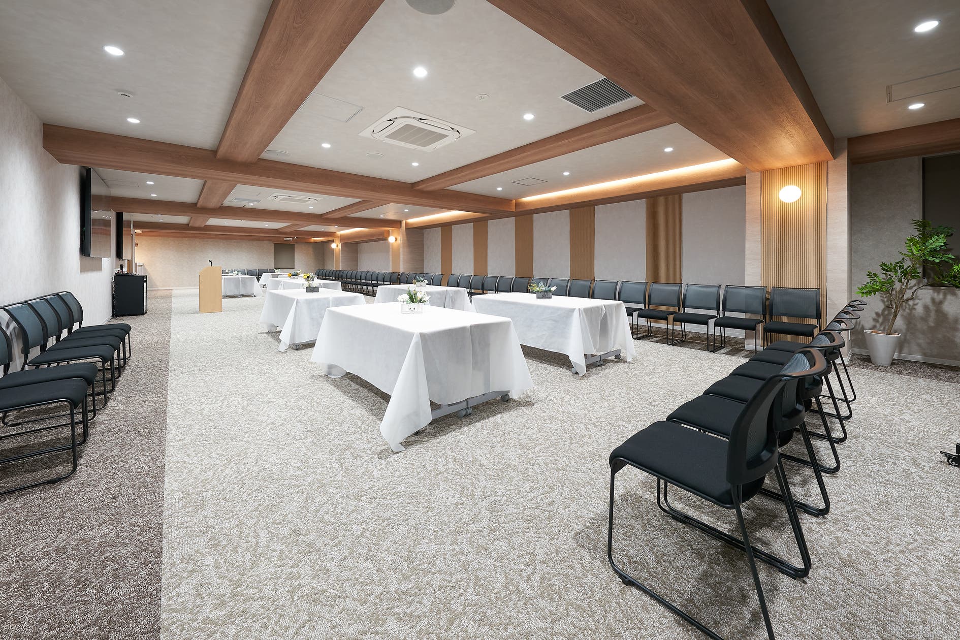 TS新橋4F【新橋駅 徒歩1分】セミナー 研修 パーティー ♥控室あり！ 飲食 OK 無料WiFi 駅近★の写真10