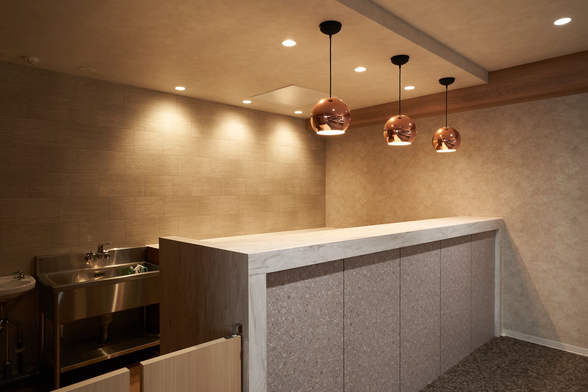 TS新橋4F【新橋駅 徒歩1分】セミナー 研修 パーティー ♥控室あり！ 飲食 OK 無料WiFi 駅近★の写真13