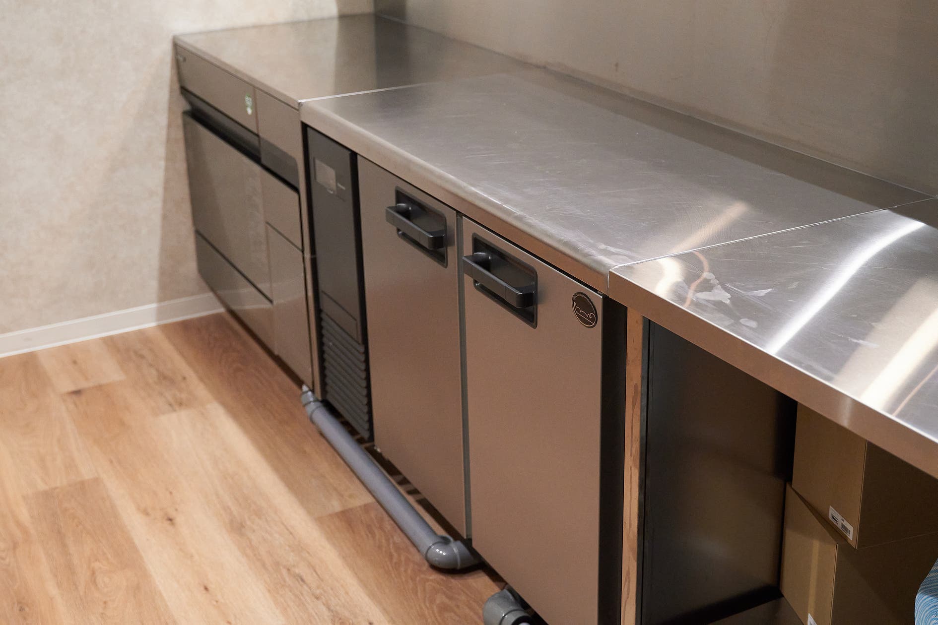 TS新橋4F【新橋駅 徒歩1分】セミナー 研修 パーティー ♥控室あり！ 飲食 OK 無料WiFi 駅近★の写真14