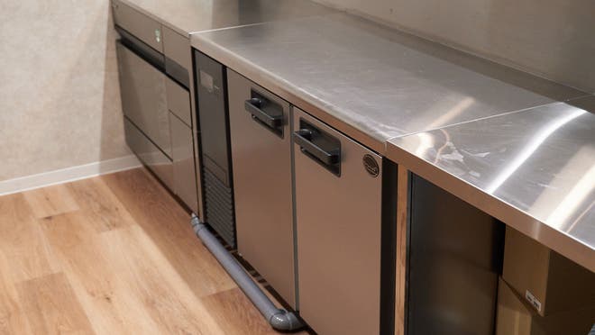 TS新橋4F【新橋駅 徒歩1分】セミナー 研修 パーティー ♥控室あり! 飲食 OK 無料WiFi 駅近★の写真14