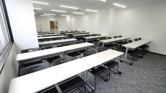 <豊橋駅前 TB3F-D会議室>豊橋駅徒歩1分🚃46名収容🪑光回線Wi-Fi📶プロジェクタ🎥セミナー/研修/会議/ボドゲの写真3