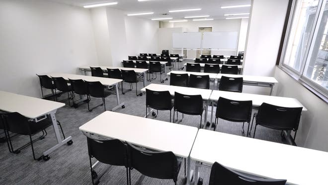 <豊橋駅前 TB3F-D会議室>豊橋駅徒歩1分🚃46名収容🪑光回線Wi-Fi📶プロジェクタ🎥セミナー/研修/会議/ボドゲの写真4