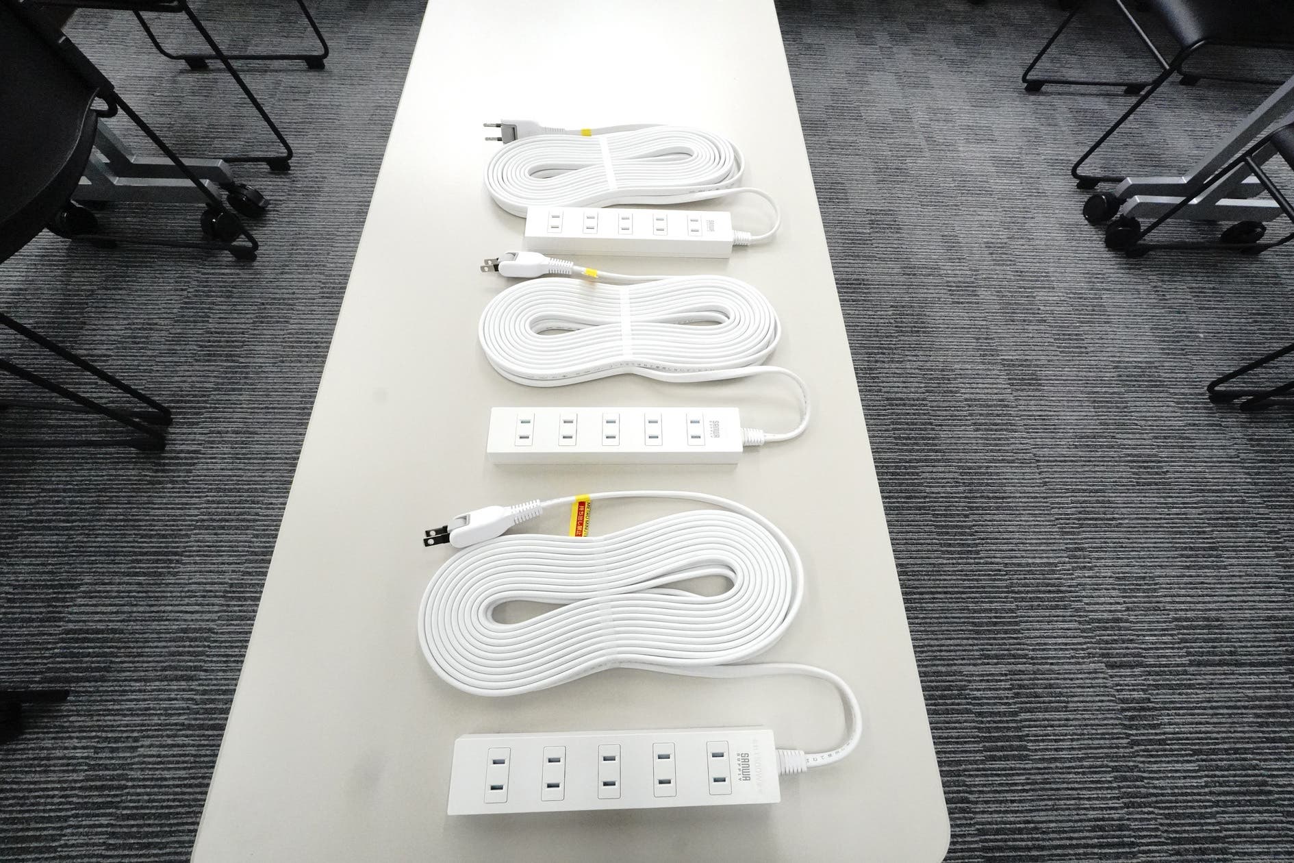 ＜豊橋駅前 TB3F-D会議室＞豊橋駅徒歩1分🚃46名収容🪑光回線Wi-Fi📶プロジェクタ🎥セミナー/研修/会議/ボドゲの写真9