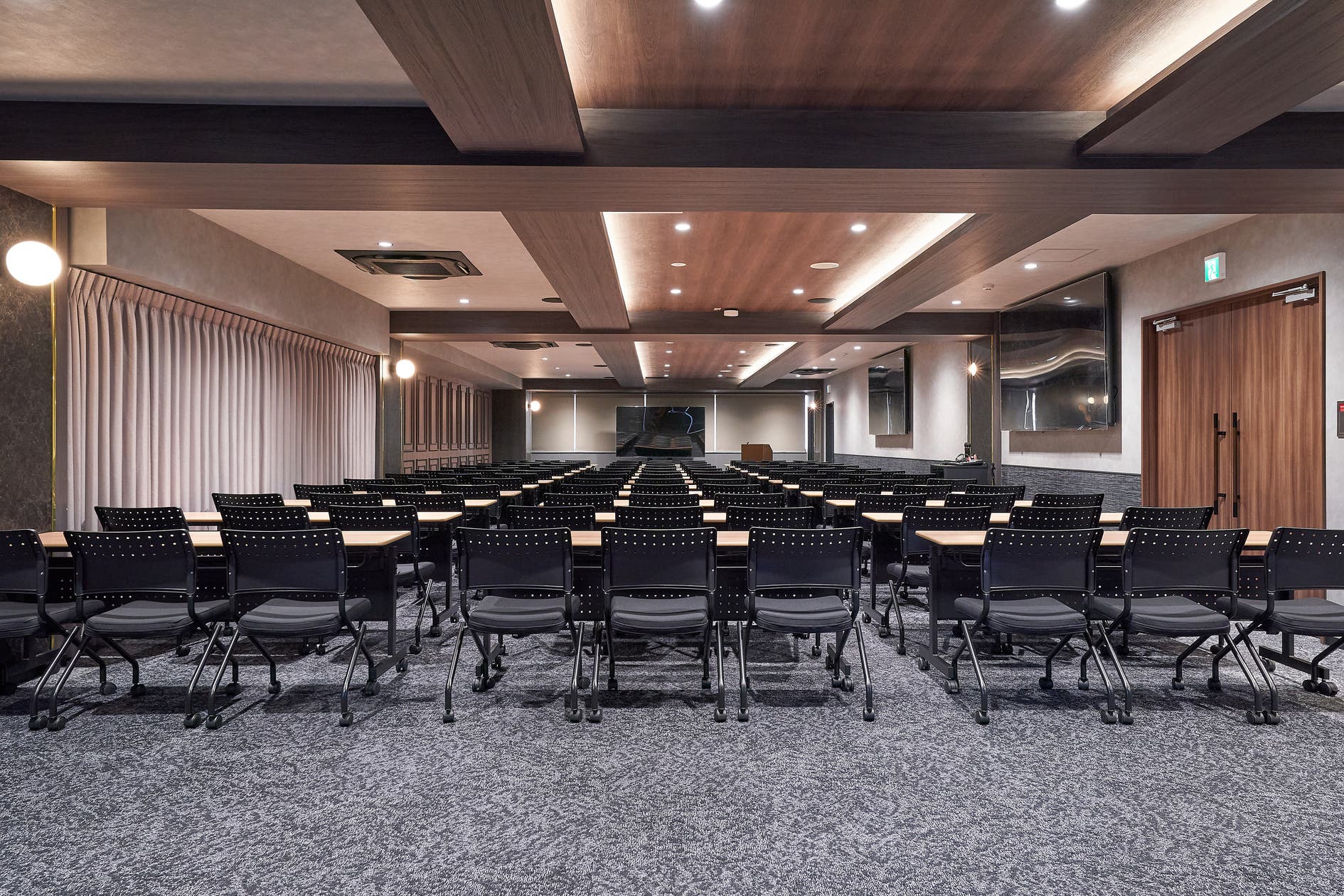 TS新橋5F【新橋駅 徒歩1分】セミナー 研修 パーティー ♥控室あり！ 飲食 OK 無料WiFi 駅近★の写真10