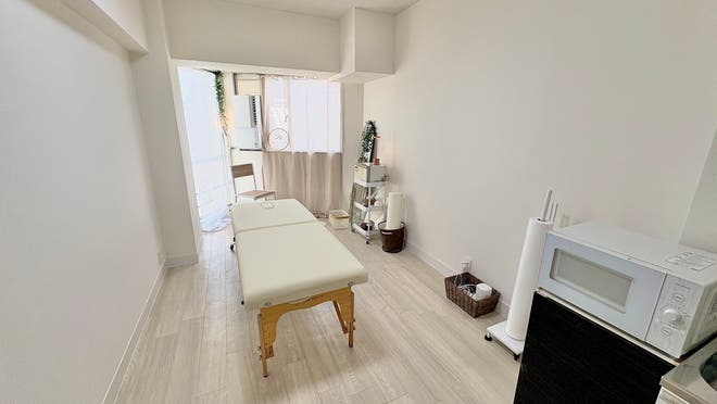 【名古屋駅すぐ】2026年4月OPEN|韓国風ホワイト空間+グリーンが映える完全個室レンタルサロン|🛜の写真2