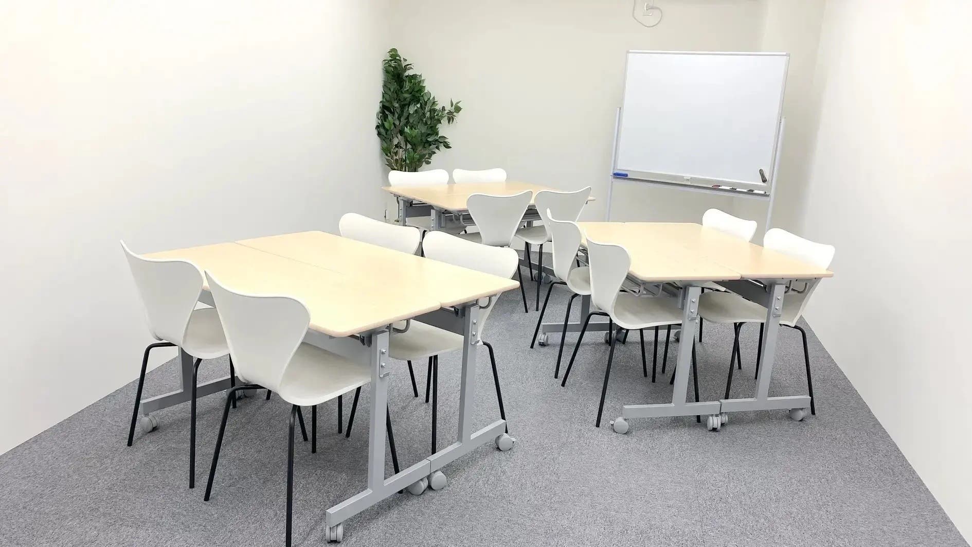 ＜Leaf京都四条（中会議室）＞駅徒歩5分🚃24H🈺Wi-Fi📶プロジェクター🎥会議/セミナー/ワークショップの写真7