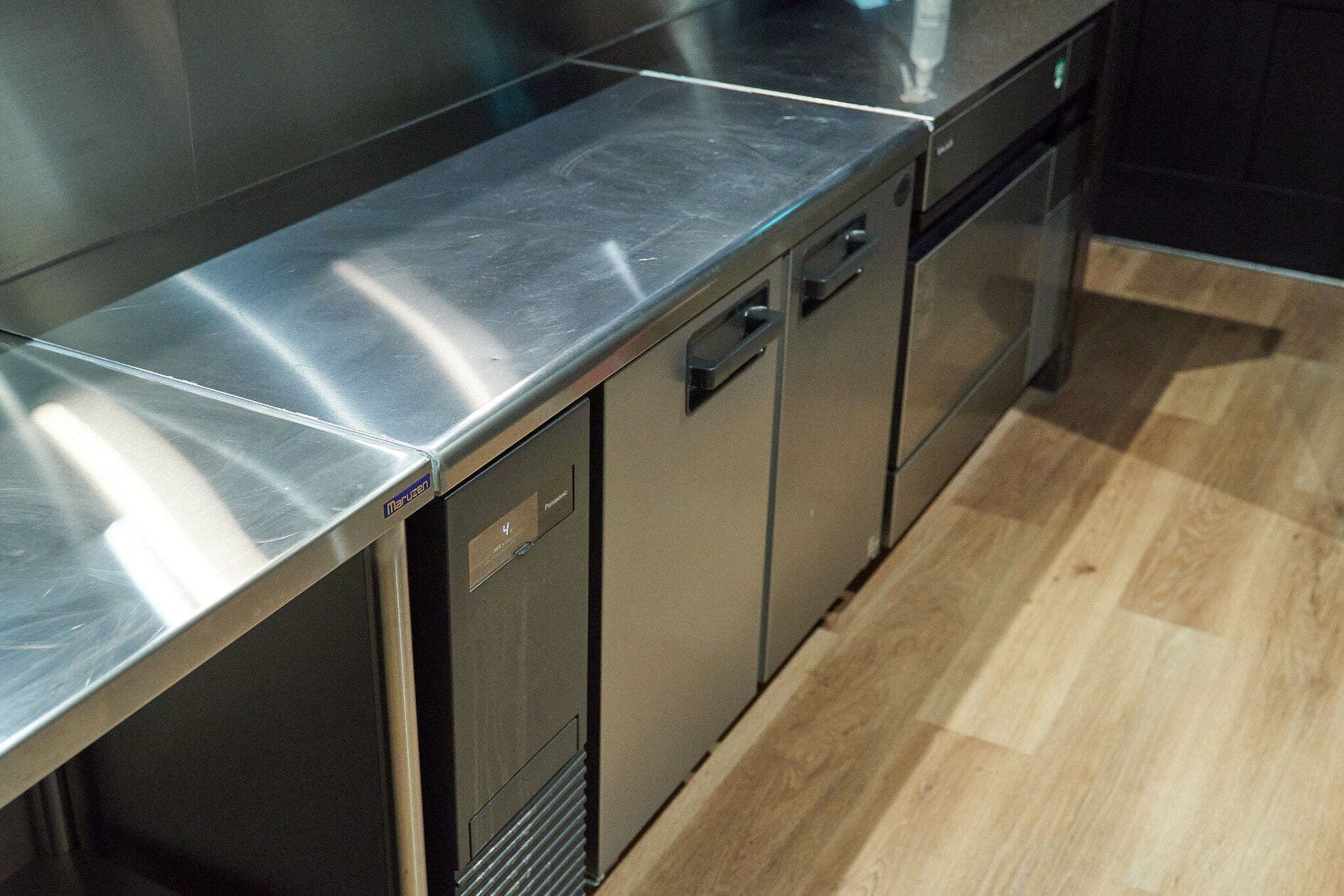 TS新橋5F【新橋駅 徒歩1分】セミナー 研修 パーティー ♥控室あり！ 飲食 OK 無料WiFi 駅近★の写真15