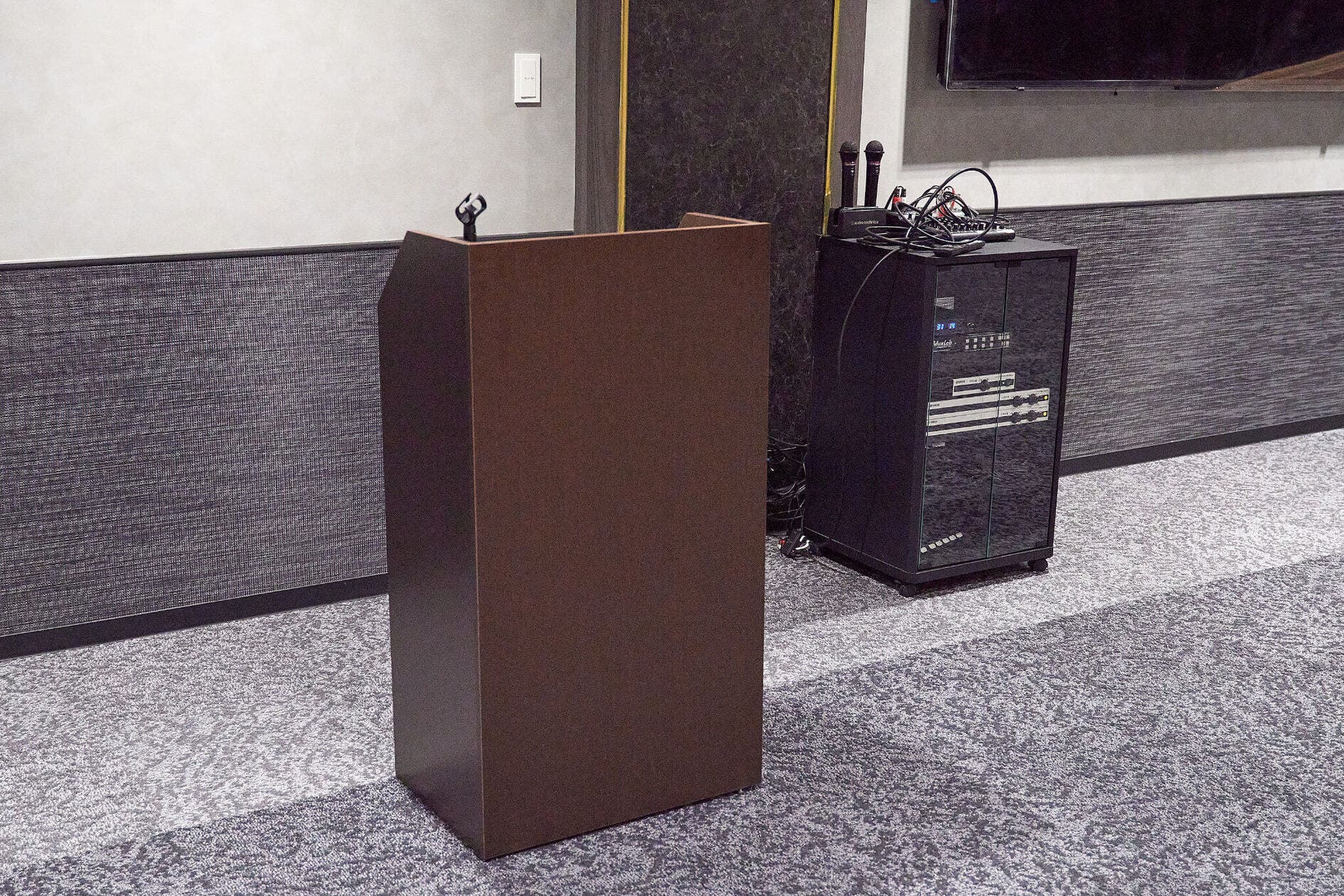 TS新橋5F【新橋駅 徒歩1分】セミナー 研修 パーティー ♥控室あり！ 飲食 OK 無料WiFi 駅近★の写真18