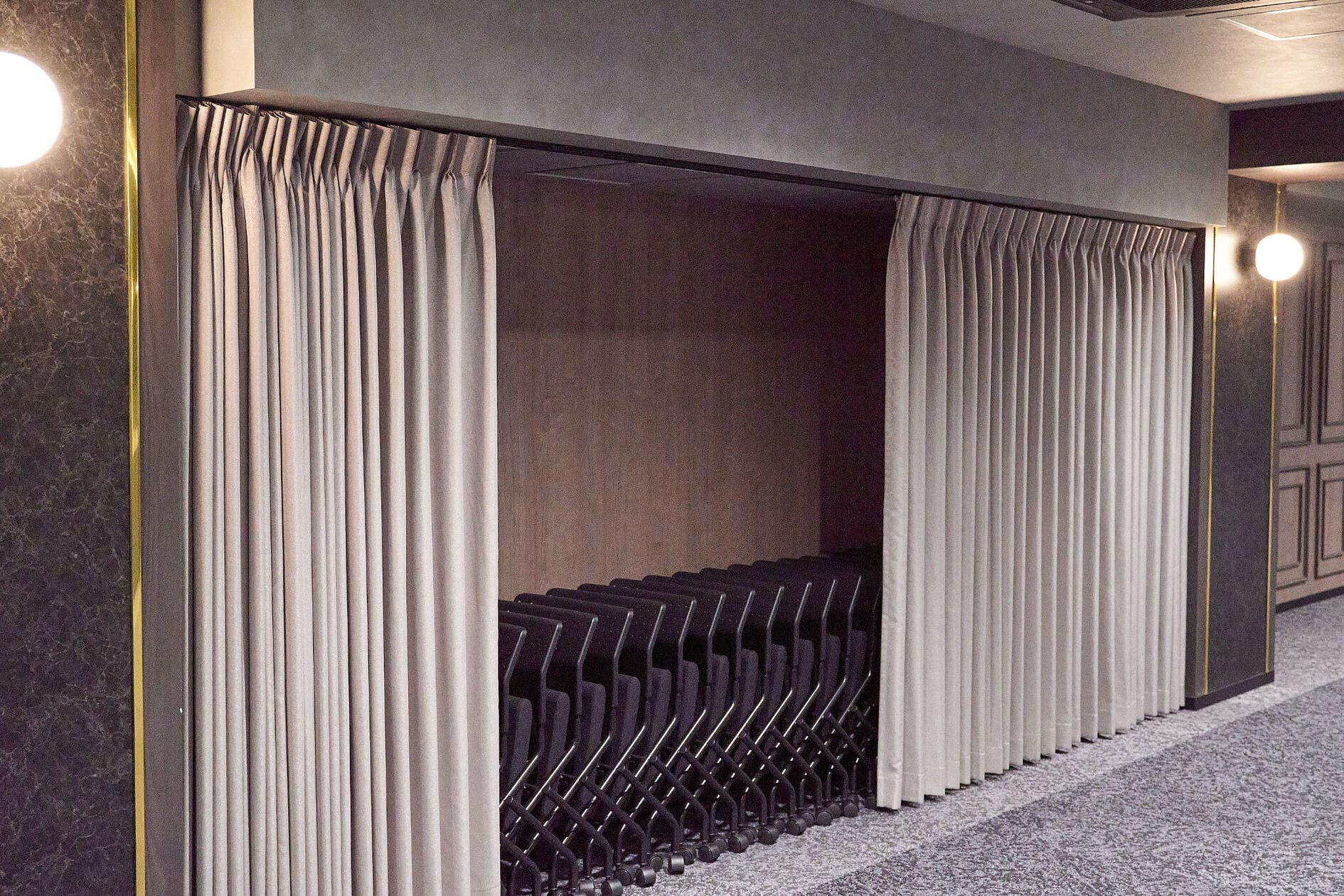 TS新橋5F【新橋駅 徒歩1分】セミナー 研修 パーティー ♥控室あり！ 飲食 OK 無料WiFi 駅近★の写真19