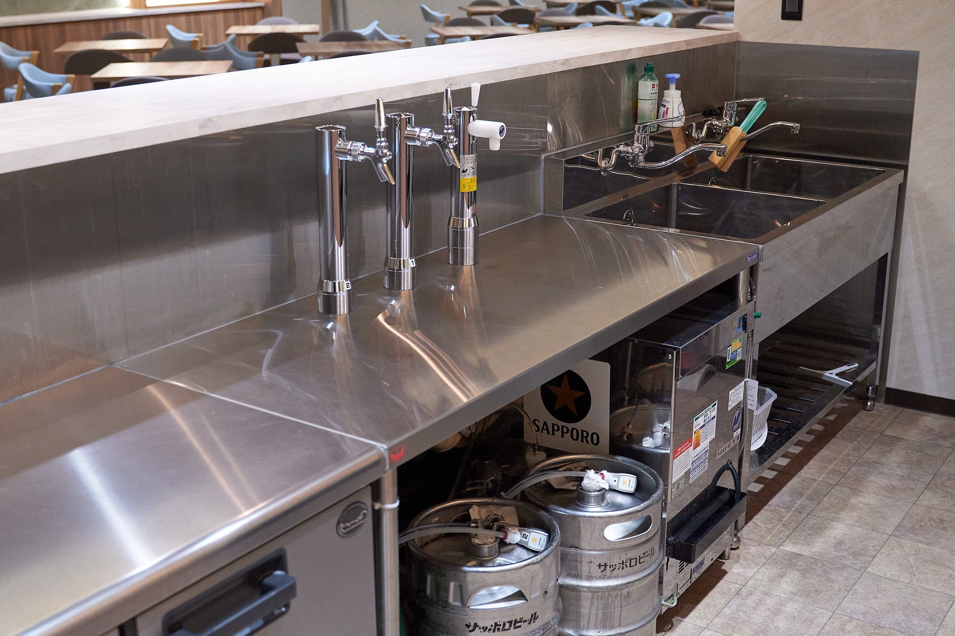 グレパ新橋7F【新橋駅 徒歩1分】パーティ イベント 撮影 ♥控室あり！ 飲食 OK 無料WiFi 駅近★の写真15