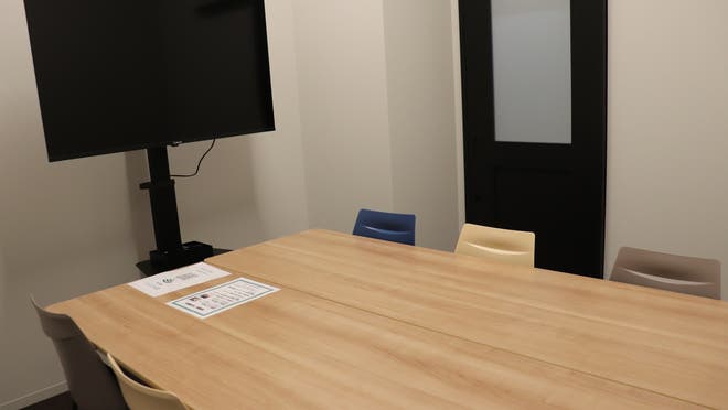 【貸し会議室 3(6名用)】(大分オーパ内!大分駅より徒歩5分!)の写真2