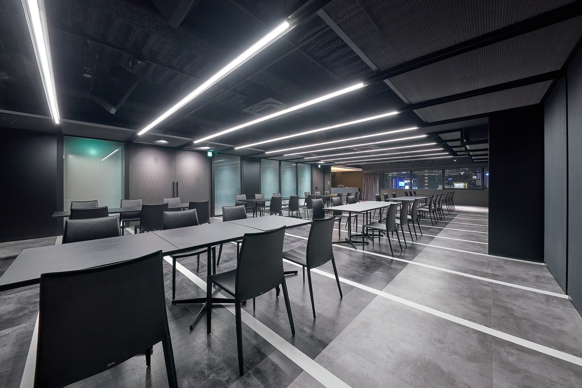 グレパ新橋8F【新橋駅 徒歩1分】パーティ イベント 撮影 ♥控室あり！ 飲食 OK 無料WiFi 駅近★の写真14