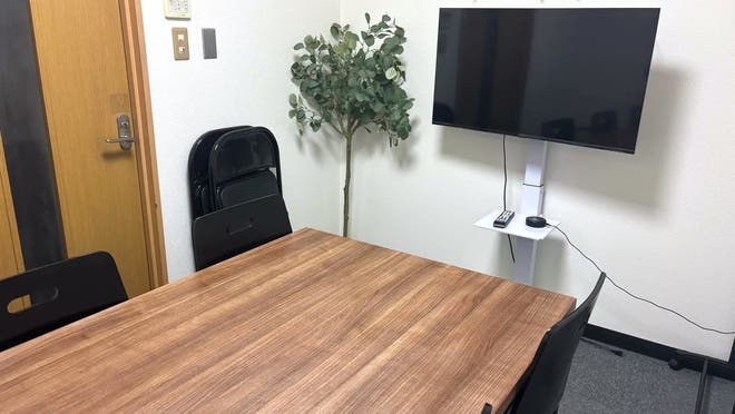<Leaf京都南(小会議室)>6名収容🪑Wi-Fi📶モニター🎥会議/リモートワーク/オンライン会議の写真12