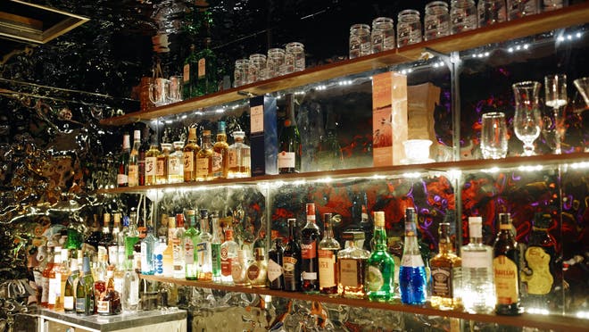 池袋駅近|おしゃれバー貸切|パーティー・撮影OKの写真2