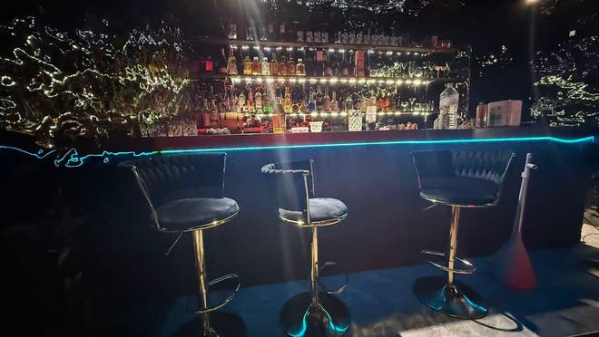 池袋駅近|おしゃれバー貸切|パーティー・撮影OKの写真1