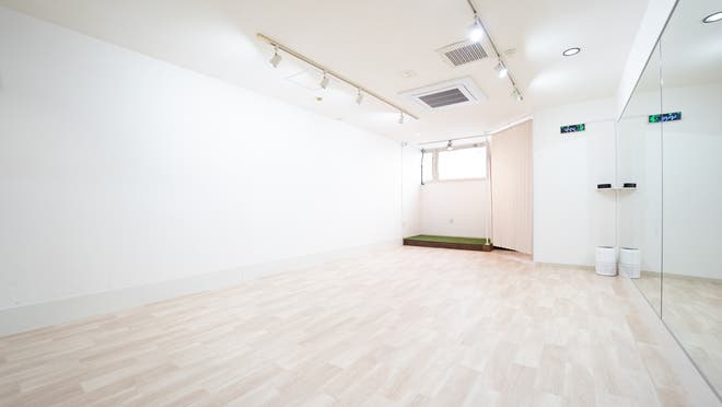 【OPEN記念価格!湘南台駅徒歩3分】大型鏡×綺麗な長方形空間|ダンス・ヨガ・撮影に最適の写真5