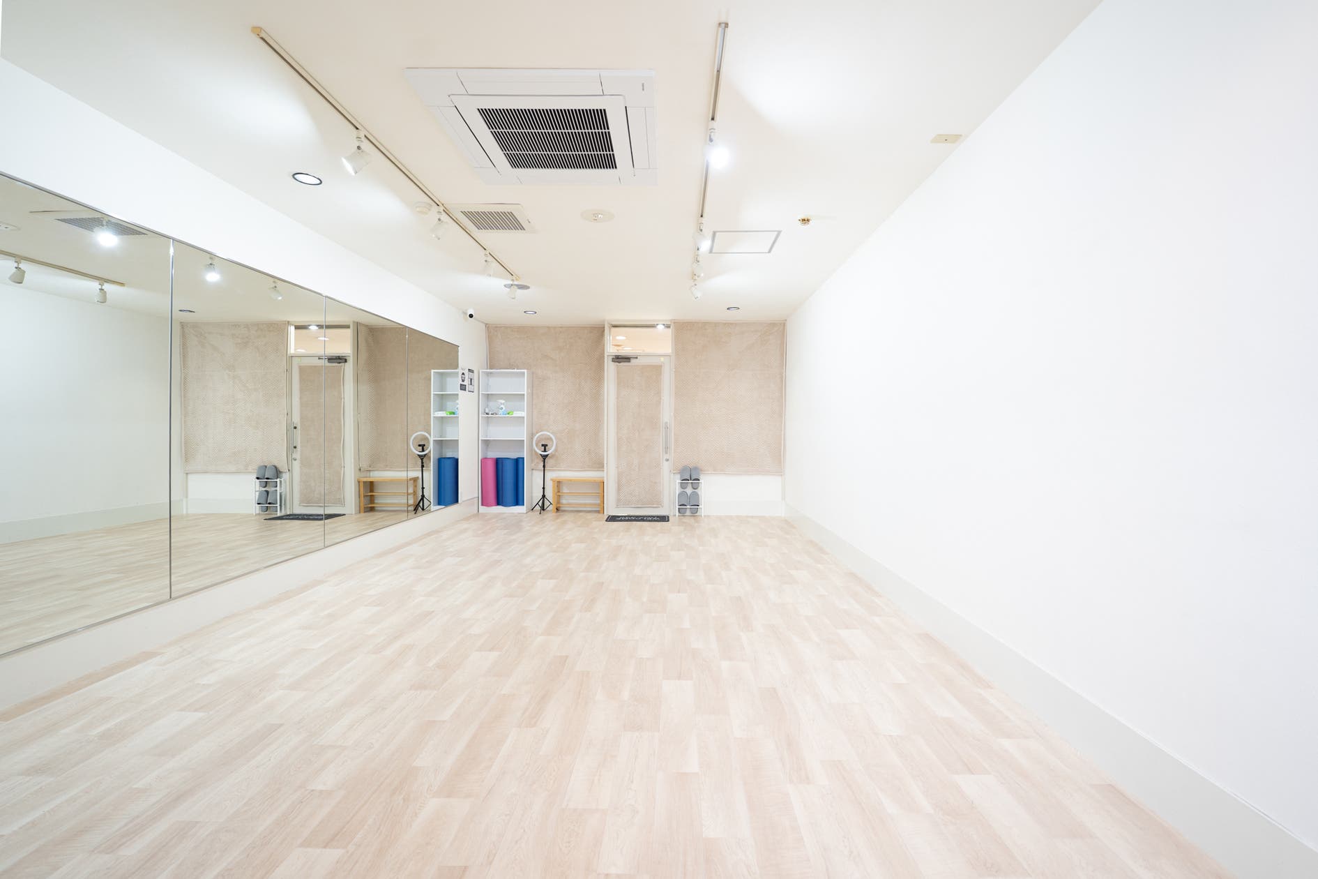 【OPEN記念価格！湘南台駅徒歩3分】大型鏡×綺麗な長方形空間｜ダンス・ヨガ・撮影に最適の写真6