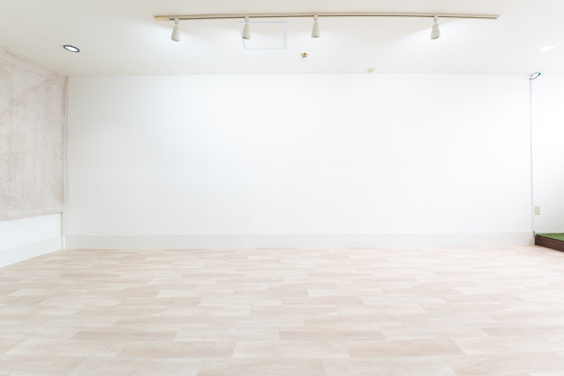 【OPEN記念価格！湘南台駅徒歩3分】大型鏡×綺麗な長方形空間｜ダンス・ヨガ・撮影に最適の写真7