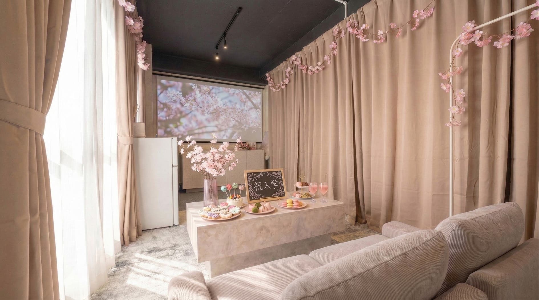 #スイスイシアターGoburin【水道橋/後楽園】最大8名🉐駅3分🥳歓送迎会🎉女子会/推し活・撮影/24H/ケータリングの写真1