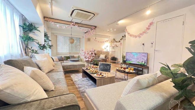 #ウッディGoburin501【新大久保駅/新宿区】駅1分🥳レバノン産ワイン飲み放題🌸学割🌸推し活/格安💰ケータリングの写真1