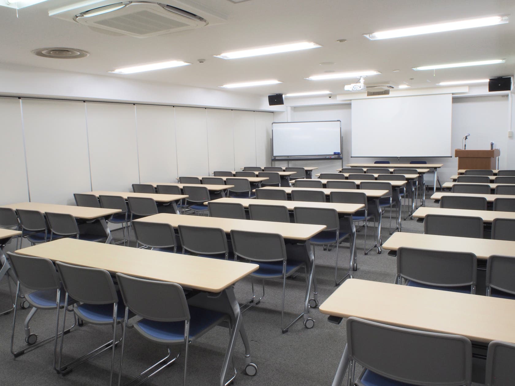 【高田馬場駅徒歩2分】ワイム貸会議室高田馬場 Room 3A　室内備品無料・スタッフ常駐・毎回清掃・最大定員63名の写真1