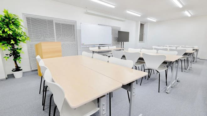 <Leaf京都駅前(大会議室)>51名収容🪑24H🈺Wi-Fi📶120㌅スクリーン&プロジェクタ🎥セミナー/研修/説明会の写真5