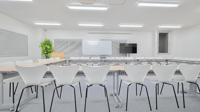 <Leaf京都駅前(大会議室)>51名収容🪑24H🈺Wi-Fi📶120㌅スクリーン&プロジェクタ🎥セミナー/研修/説明会の写真9