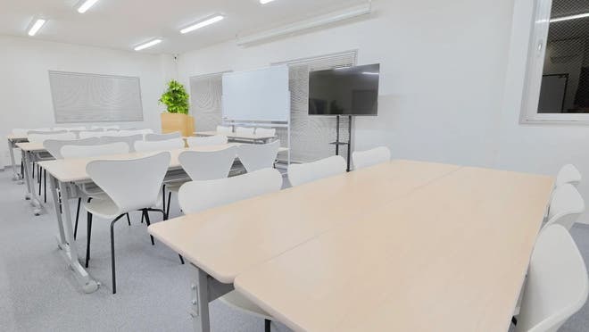 <Leaf京都駅前(大会議室)>51名収容🪑24H🈺Wi-Fi📶120㌅スクリーン&プロジェクタ🎥セミナー/研修/説明会の写真10