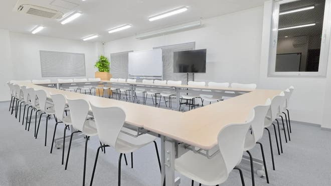 <Leaf京都駅前(大会議室)>51名収容🪑24H🈺Wi-Fi📶120㌅スクリーン&プロジェクタ🎥セミナー/研修/説明会の写真12