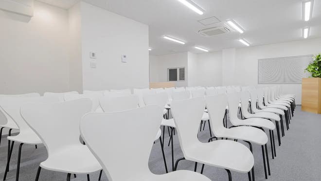 <Leaf京都駅前(大会議室)>51名収容🪑24H🈺Wi-Fi📶120㌅スクリーン&プロジェクタ🎥セミナー/研修/説明会の写真14