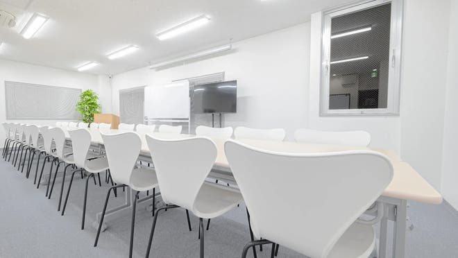 <Leaf京都駅前(大会議室)>51名収容🪑24H🈺Wi-Fi📶120㌅スクリーン&プロジェクタ🎥セミナー/研修/説明会の写真16