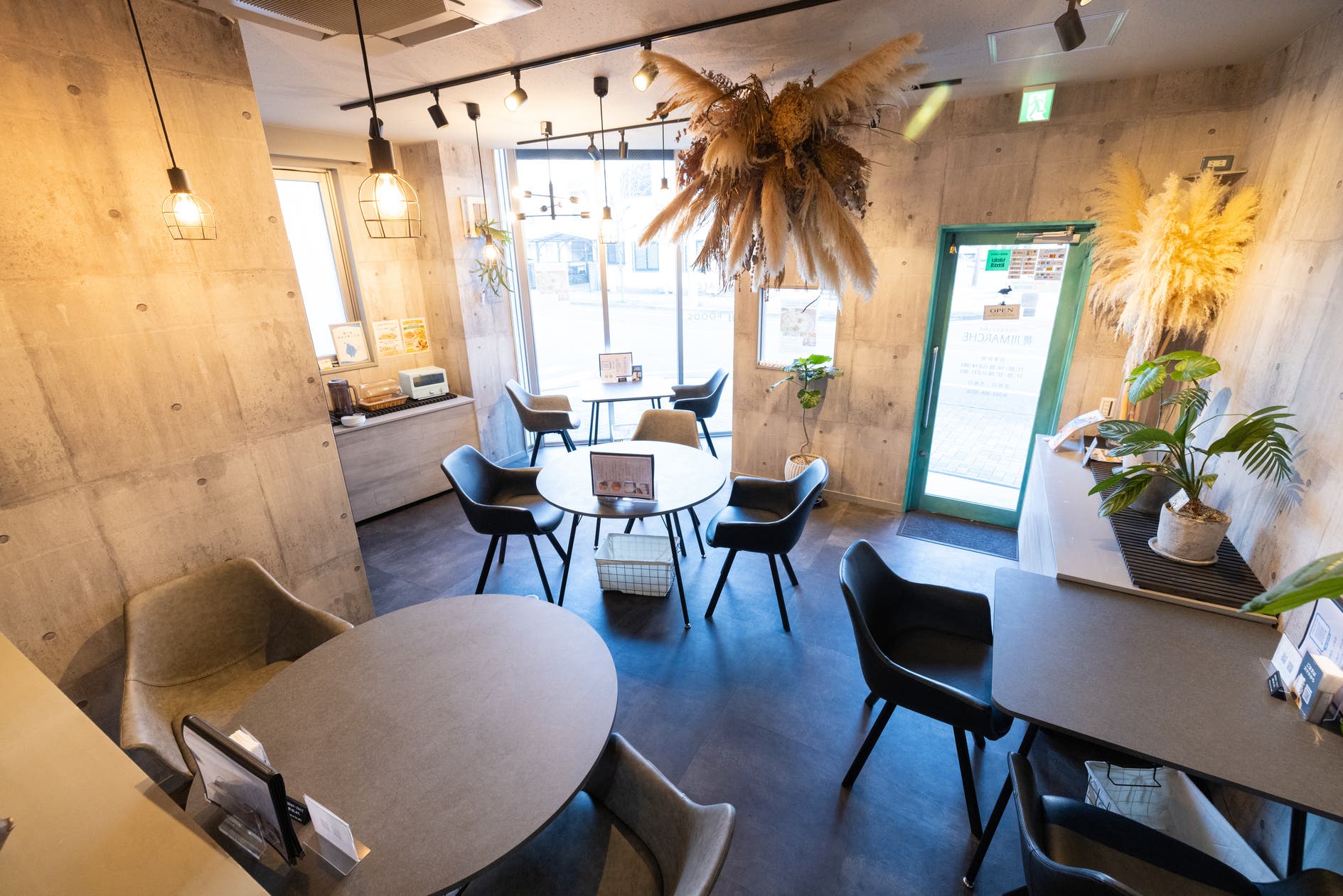 【東区徳川エリア】プップアップ展示スペースとカウンター席付厨房スペースがある多様性があるスペース！サロンも可能！の写真1