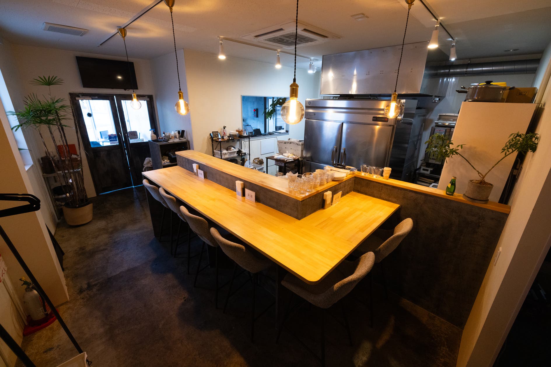 【東区徳川エリア】プップアップ展示スペースとカウンター席付厨房スペースがある多様性があるスペース！サロンも可能！の写真2