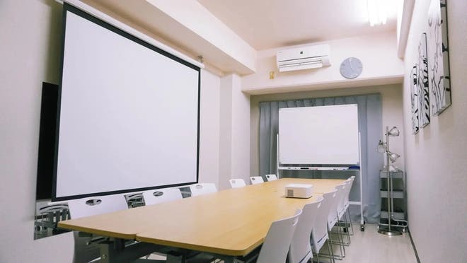 <Leaf四条烏丸(小中会議室)>駅徒歩2分🚃12名収容🪑24H🈺Wi-Fi📶モニター🖥️会議/勉強会/ワークショップの写真7
