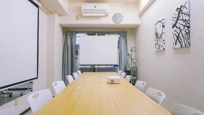 <Leaf四条烏丸(小中会議室)>駅徒歩2分🚃12名収容🪑24H🈺Wi-Fi📶モニター🖥️会議/勉強会/ワークショップの写真9