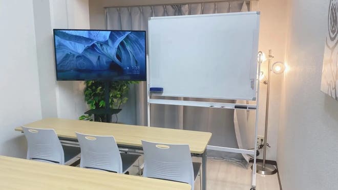 <Leaf四条烏丸(小中会議室)>駅徒歩2分🚃12名収容🪑24H🈺Wi-Fi📶モニター🖥️会議/勉強会/ワークショップの写真11