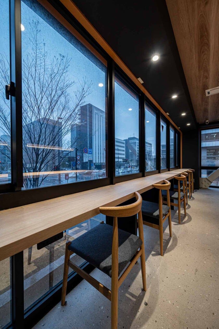 駅より徒歩10分。大分中心部に位置する多目的スペースの写真6