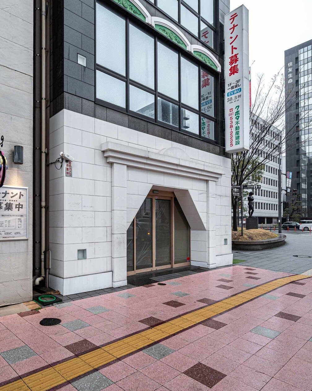 駅より徒歩10分。大分中心部に位置する多目的スペースの写真16