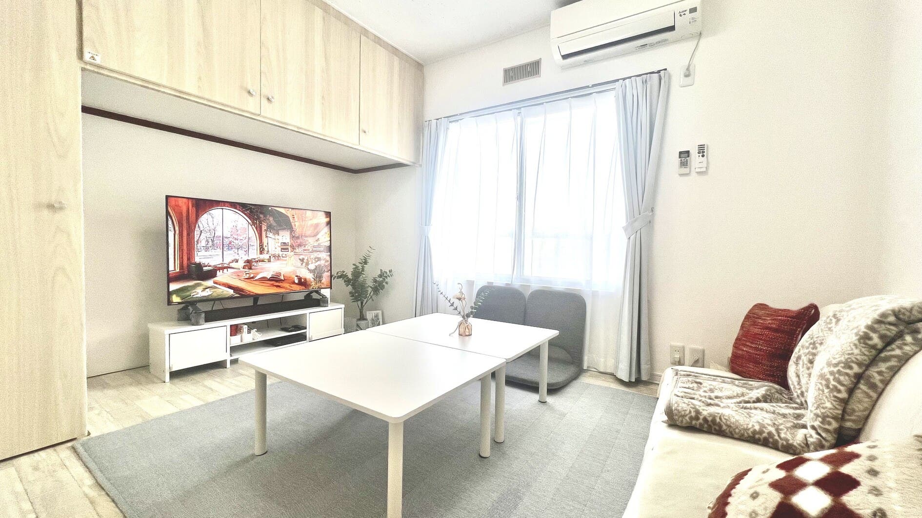 【岡裏Sweet】🍃ゆっくり過ごせるプライベート空間♪映画/デート/誕生会/女子会🎉お勧め▶1日5,500円（９時～20時）の写真1