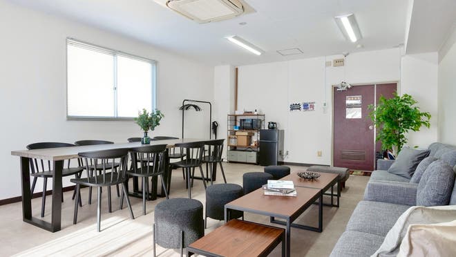 《駅近4分🚃》最大20名🎉100㌅巨大スクリーン🆗飲食🆗会議/懇親会/ビジネス利用に最適💻の写真2