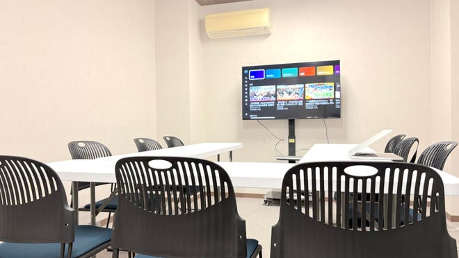 【上本町駅1分】OPEN記念🎉ゴミ捨て無料!最大9名✨WiFi・電源・50㌅モニター★会議・研修/ミニキッチン付・パーティOKの写真2