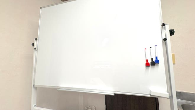 【上本町駅1分】OPEN記念🎉ゴミ捨て無料!最大9名✨WiFi・電源・50㌅モニター★会議・研修/ミニキッチン付・パーティOKの写真9