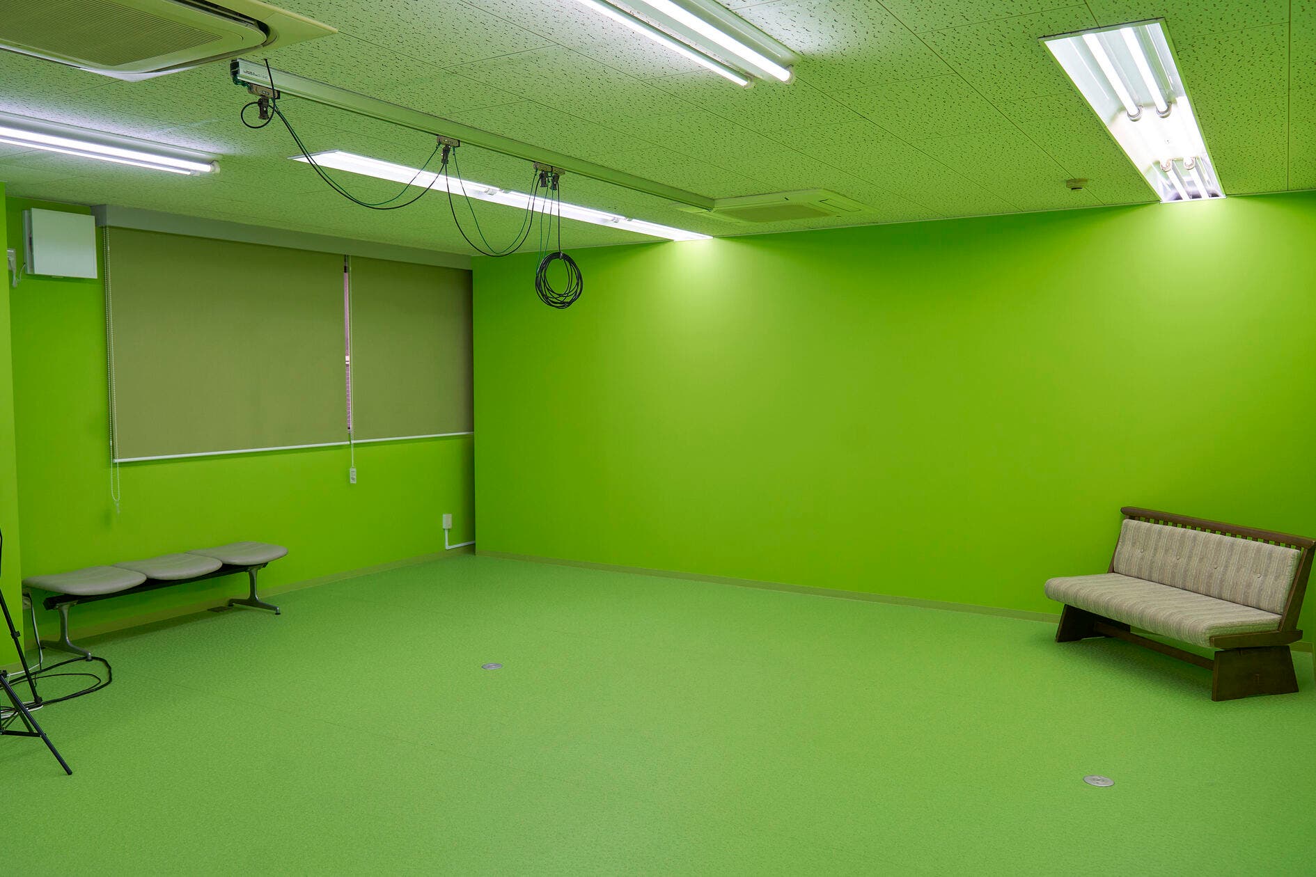 【大阪北区】最安級1,000円/h～持ち込み特化グリーンバックスタジオ！配信・撮影・コスプレ・ペット対応の写真3