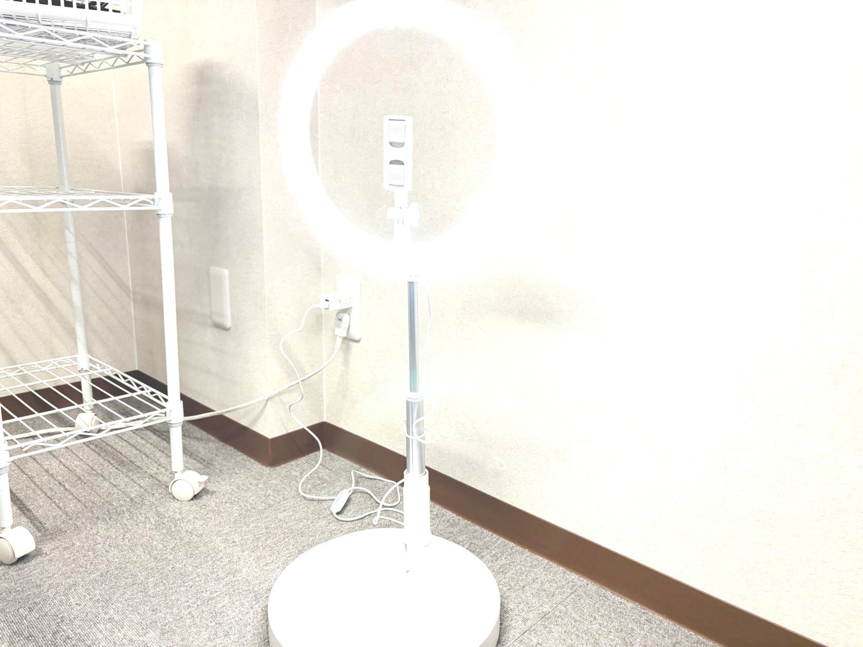 【上本町駅1分】OPEN記念🎉ゴミ捨て無料！最大9名✨WiFi・電源・50㌅モニター★会議・研修/ミニキッチン付・パーティOKの写真14