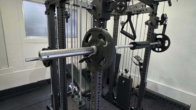 完全貸切ジム|高重量OK・撮影利用可・パワーラック/スミスマシン、ケーブル完備 大塚駅徒歩8分の写真2