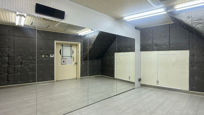 \NEW OPEN オープン価格/徒歩1分で地下へ。ダンス練習・撮影・鑑賞・楽器演奏の写真2