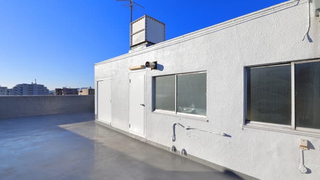 「4階建てビルの屋上」と「4階スペース」の撮影ロケーションの写真8