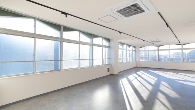 「4階建てビルの屋上」と「4階スペース」の撮影ロケーションの写真20