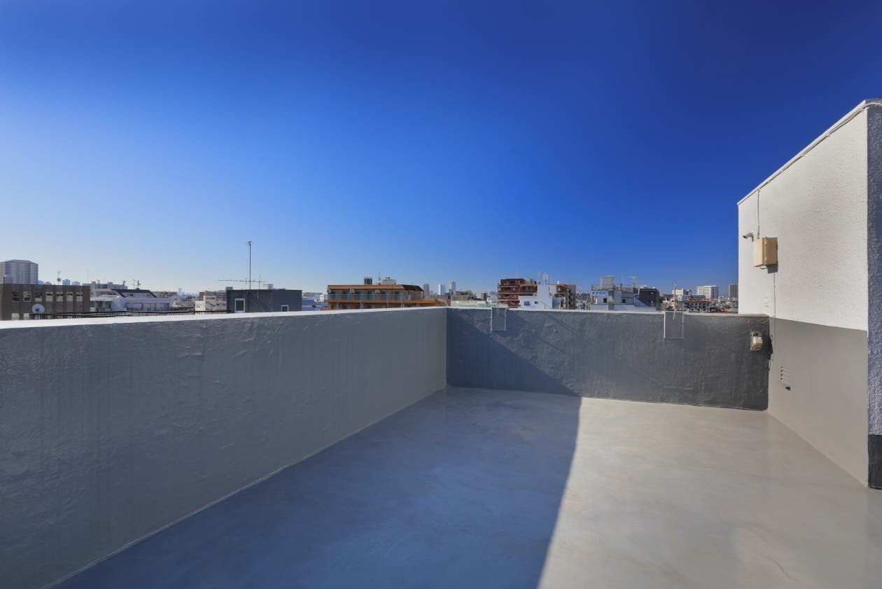 「4階建てビルの屋上」と「4階スペース」の撮影ロケーションの写真4