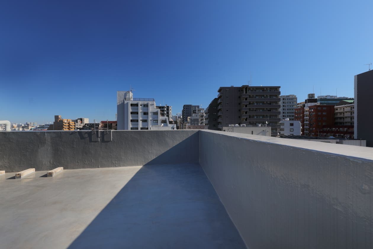 「4階建てビルの屋上」と「4階スペース」の撮影ロケーションの写真7